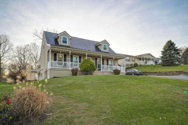 Large Family Home: 5 Mi To Dtwn Hagerstown! - Hagerstown, MD