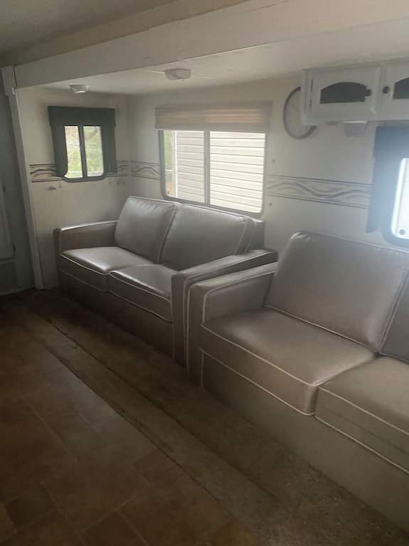 Cozy 2-bedroom Rv In Lovely Jonesboro With Wifi, Ac - Georgia