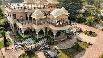 Fachada da propriedade
