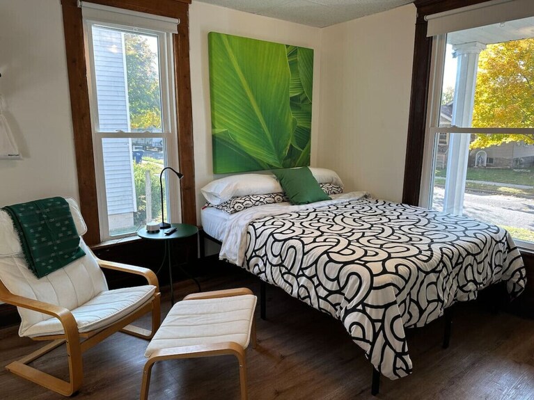 Fun & Functional Studio Apt - ベイ・シティ, MI