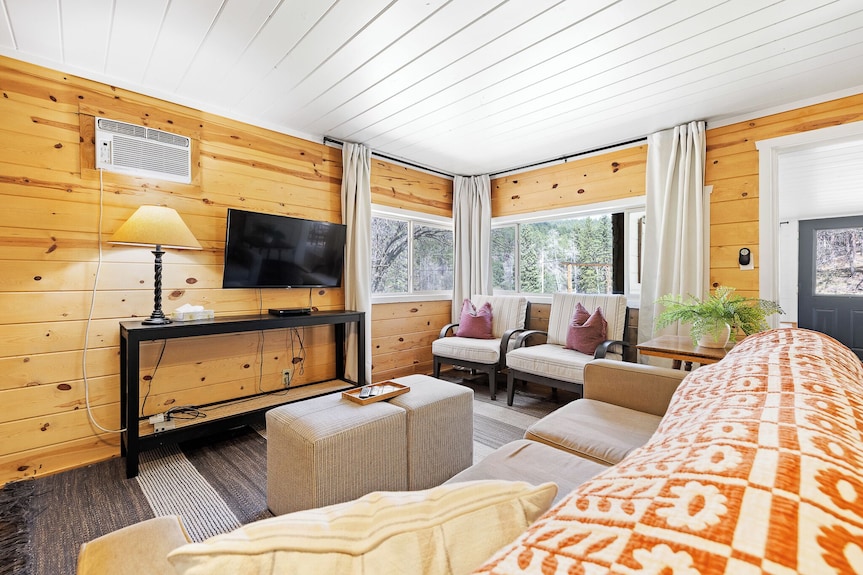 The Ingersol Mine Cabin - Mount Rushmore National Memorial