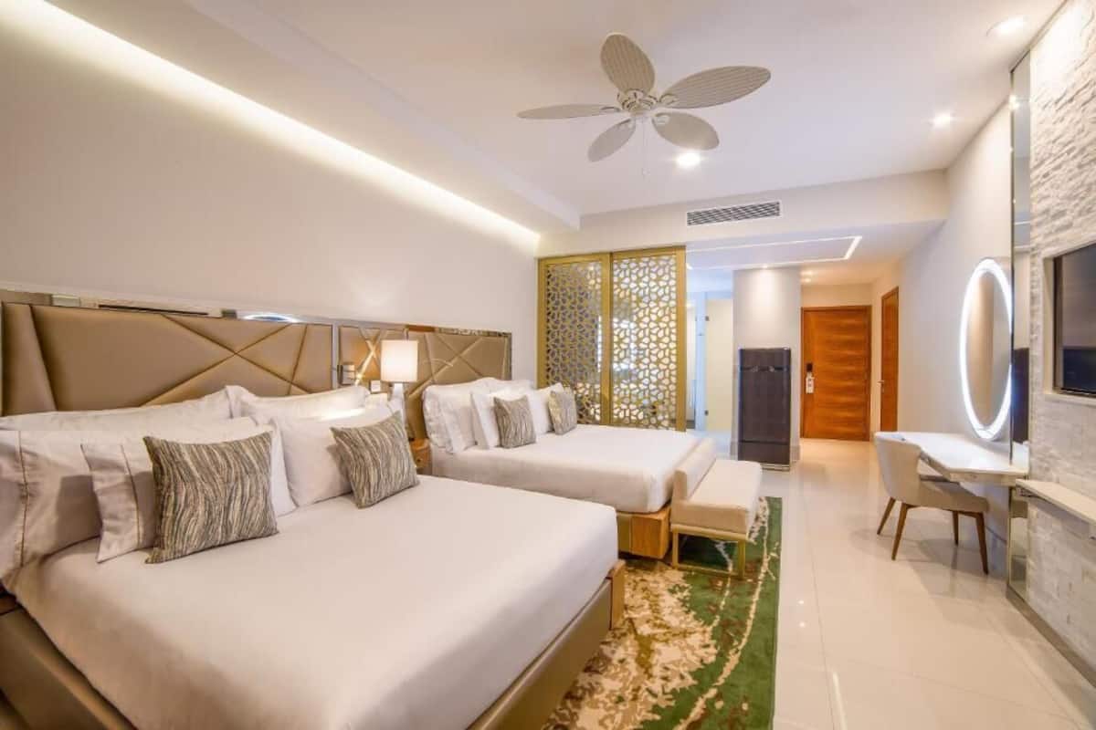 Cofre no quarto, cortinas/cortinados opacos, quartos insonorizados