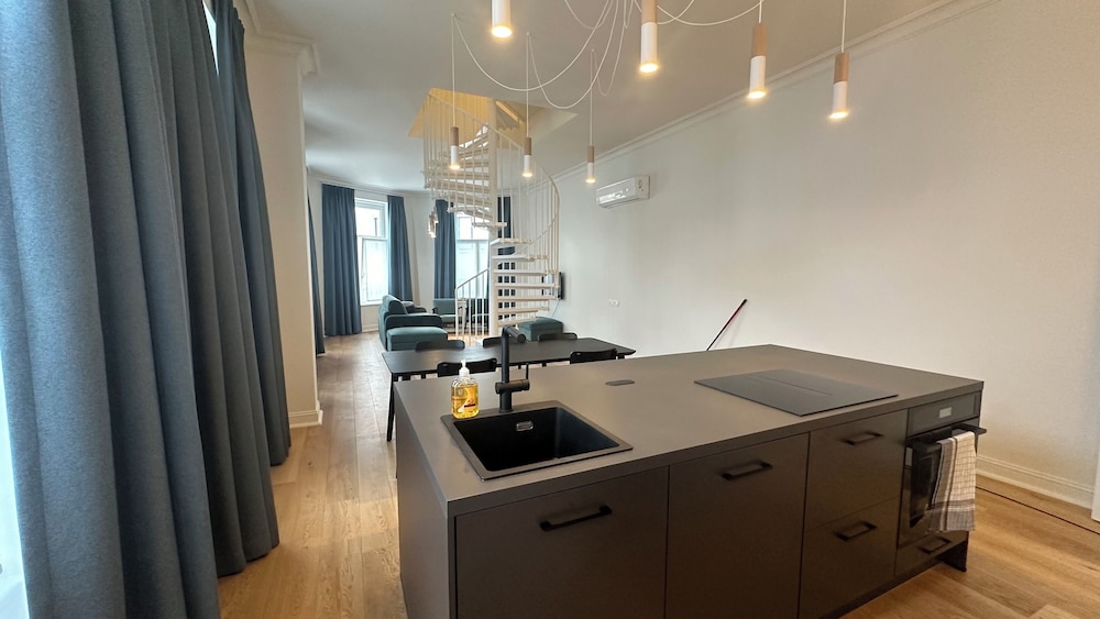 Charming Ixelles Apartment Retreat In The Heart Of Brussels - Bruxelas