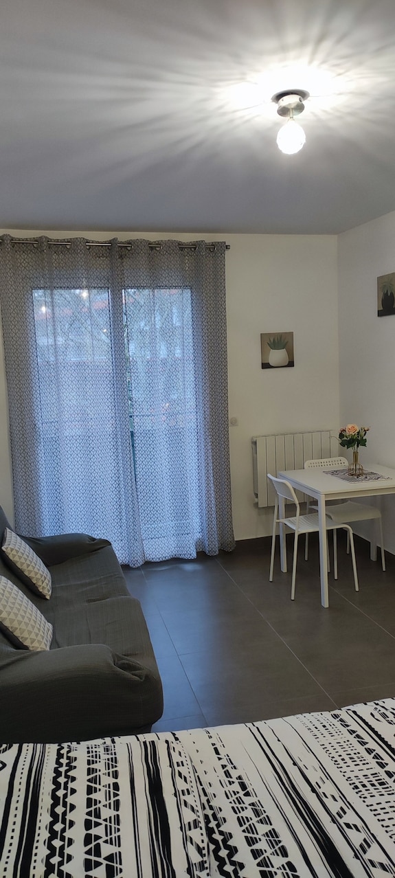 Beau Studio 30 M2 á 7 Km De Paris Et 7,5 Km De L'aéroport D'orly - Ivry-sur-Seine