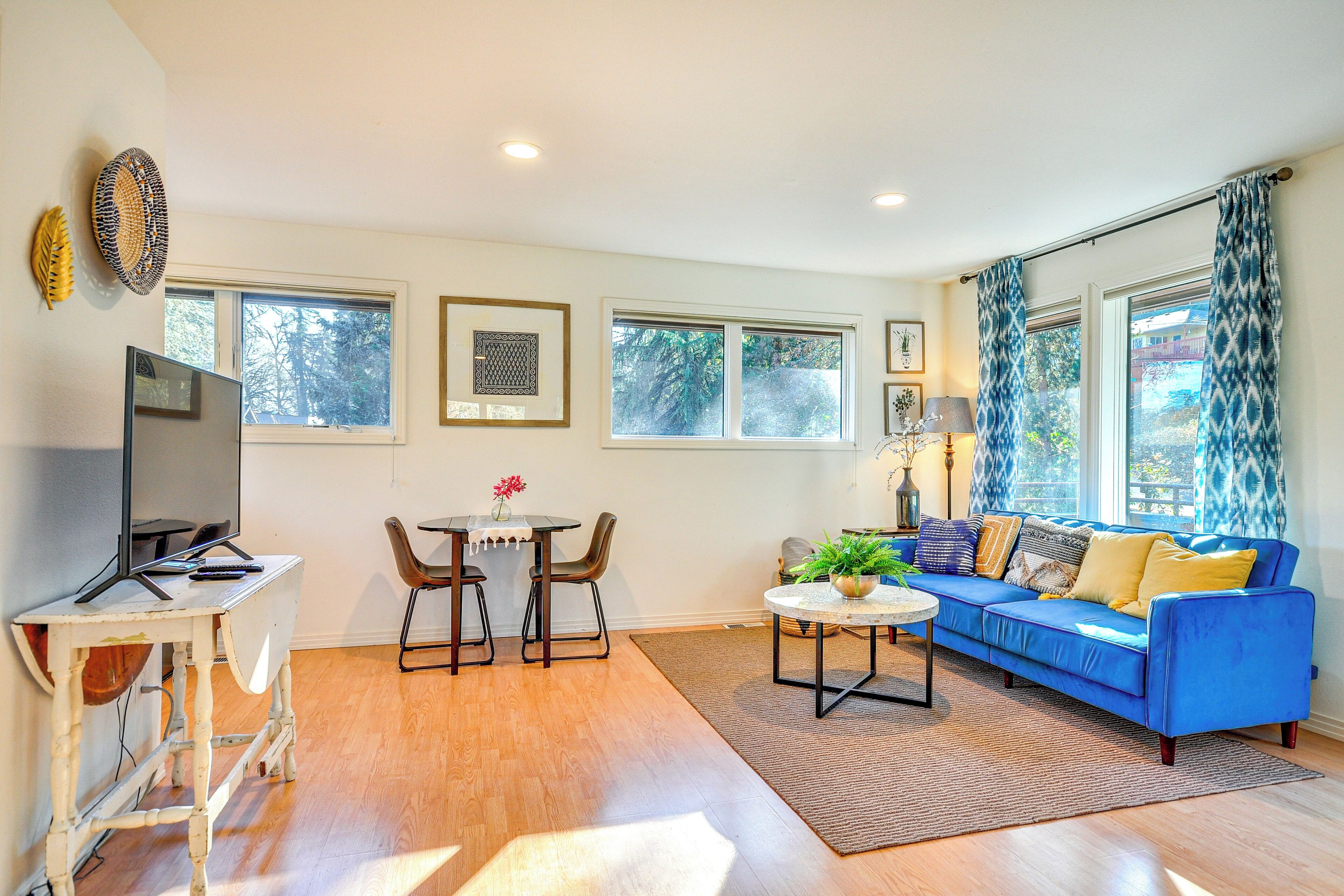 Walk To Willamette River: Studio In West Linn - Oregon