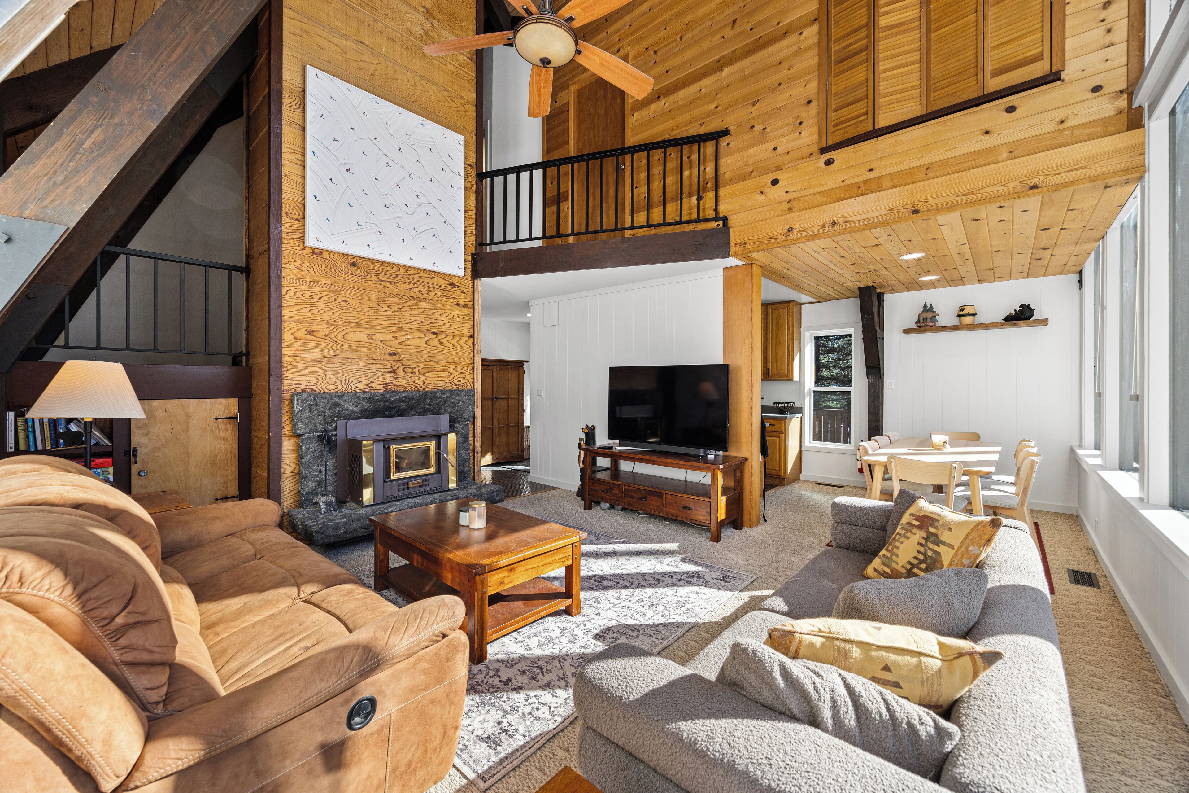 Charmed On Sandy Way - Dog Friendly In Olympic Valley With Mountain Views, Near Stables - Tahoe City, CA