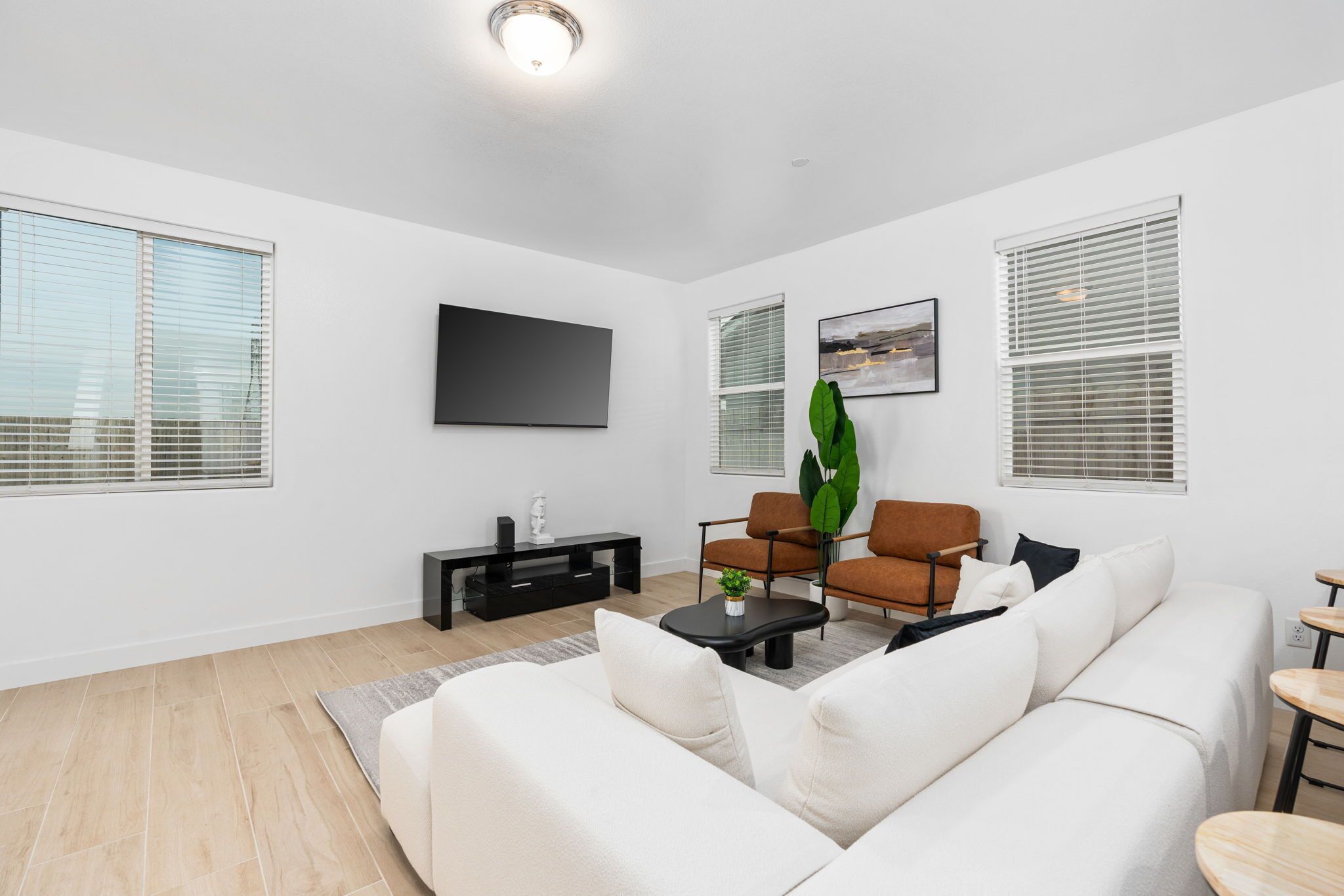 Luxury 3 Bedroom House/ Designer - Fresno, CA