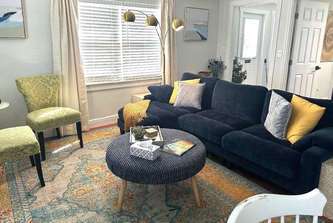 Retreat Off Main Street - Safety Harbor, FL