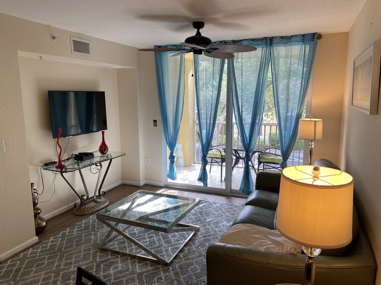Modern Fort Myers Condo - Walk To Dining, Shops & Just Minutes From Beaches! - Fort Myers