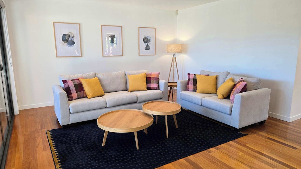 Snappy Springvale 3 Bed House - Dandenong