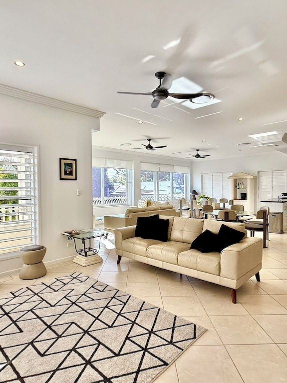Spacious Luxury House On Clifton Beach With Heated Saltwater Pool - Cairns