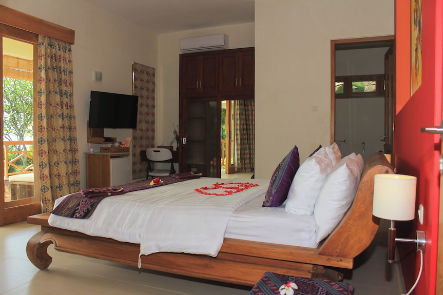 3-bedroom Private Pool Villa At Lovina - Bali