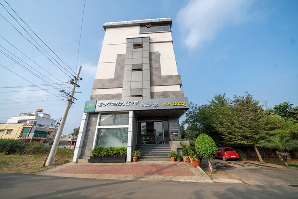 Hotel J N Stay - Mysuru
