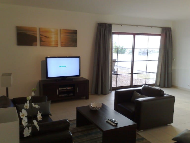 Luxury 4 Bedroom Oceanfront Villa At 5 Star Tortuga Hotel, Santa Maria - Kaapverdië