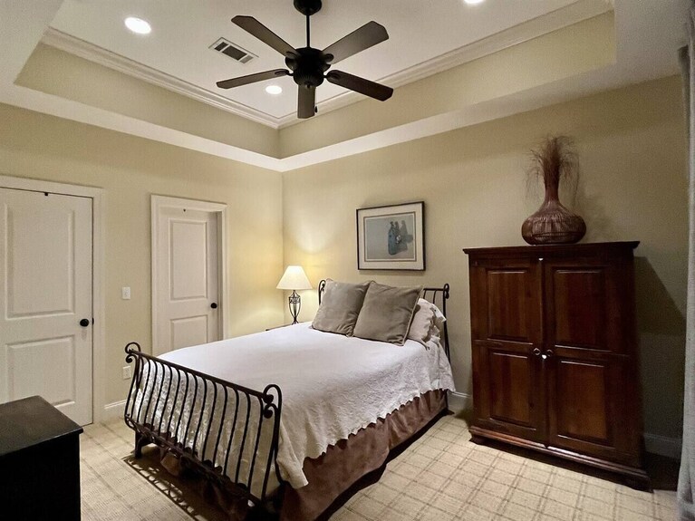 Upscale Condo Right On The Square! - Oxford, MS