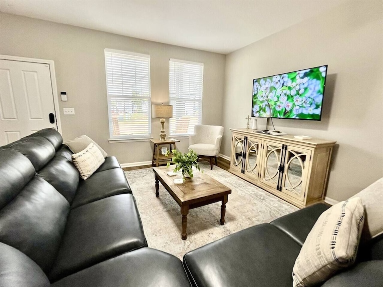 Charming Oxford Retreat With 3 Bedroom Suites! - Oxford, MS