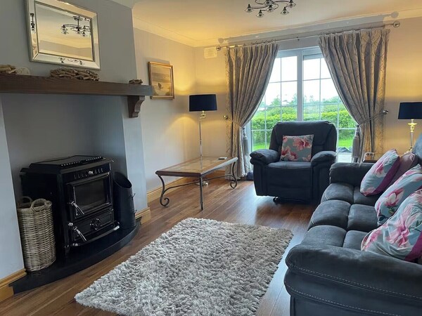 4bedroom House-letterkenny-privategarden-sleeps 7 - Letterkenny