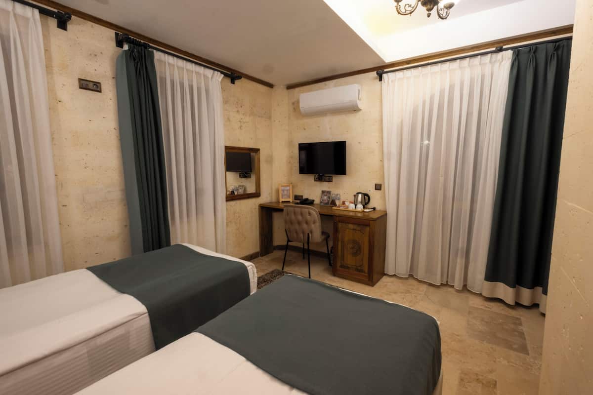 Quarto duplo standard | Roupas de cama premium, edredons de pluma, camas Select Comfort