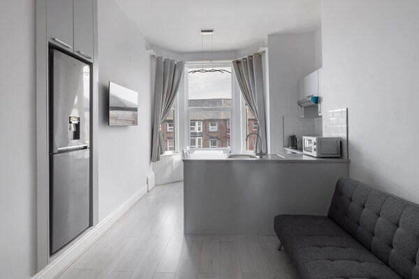 Host Stay Aberdeen Walk Apartment - Scarborough