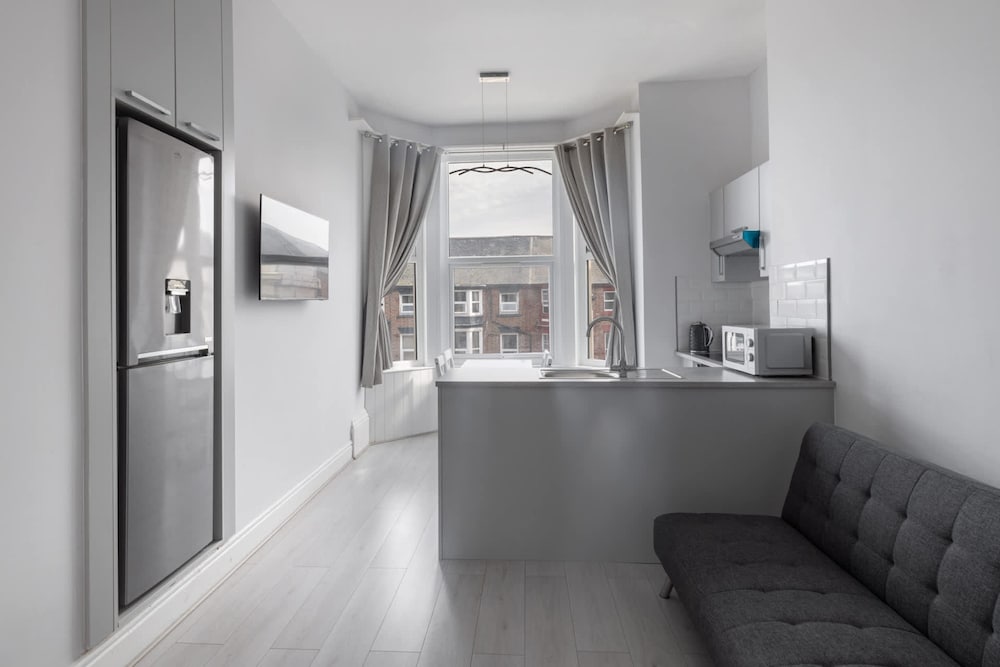 Host Stay Aberdeen Walk Apartment - Scarborough