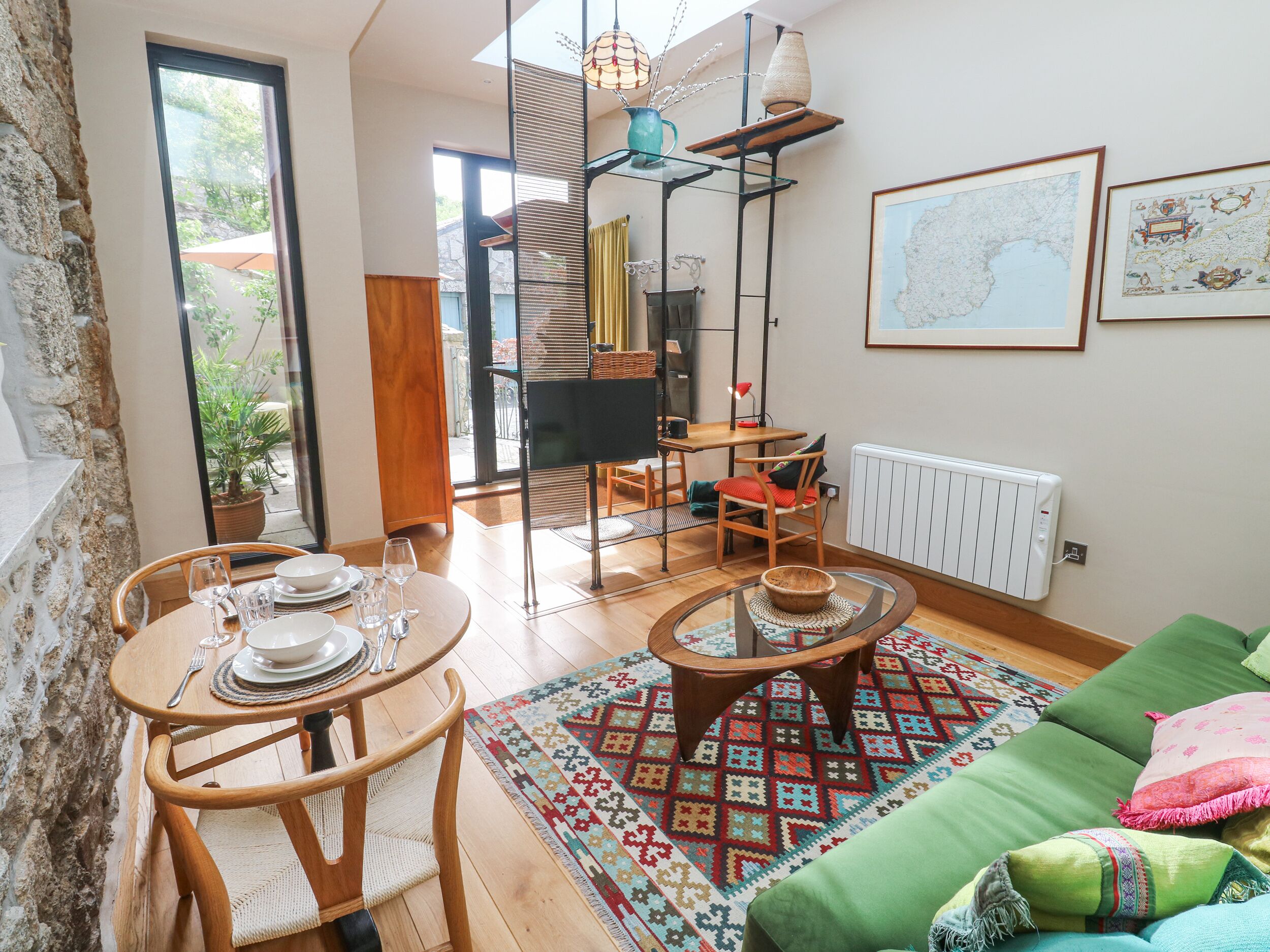 The Stables, Pet Friendly, Character Holiday Cottage In St Just - Porthcurno