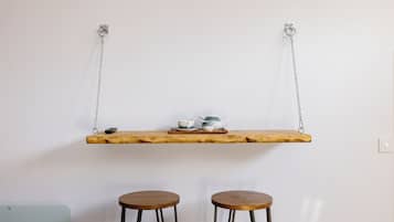 Estúdio | Opções para refeição no quarto