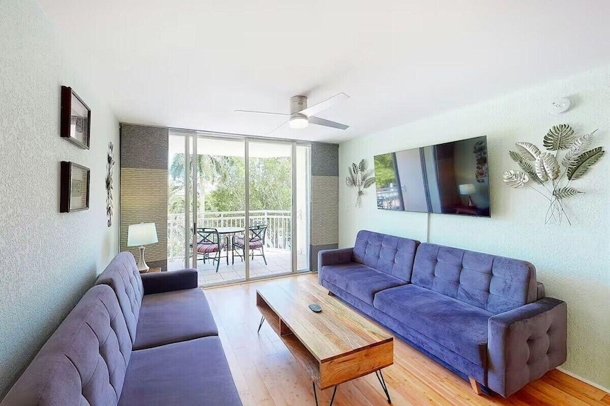 The Cat Island Suite | Charmingly Renovated W/ Pool - Key West, FL