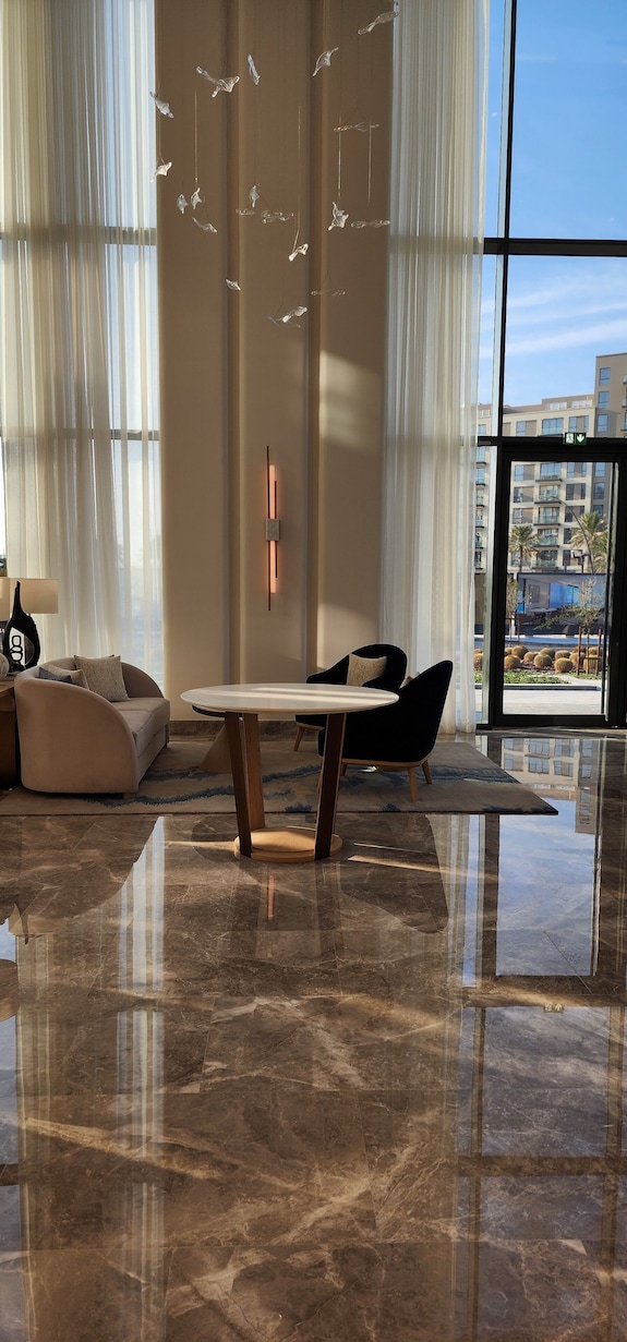 Luxury 5-star Hotel Beachfront Resort.\nwalking Ditance To Marassi Galleria Mall. - Bahrain