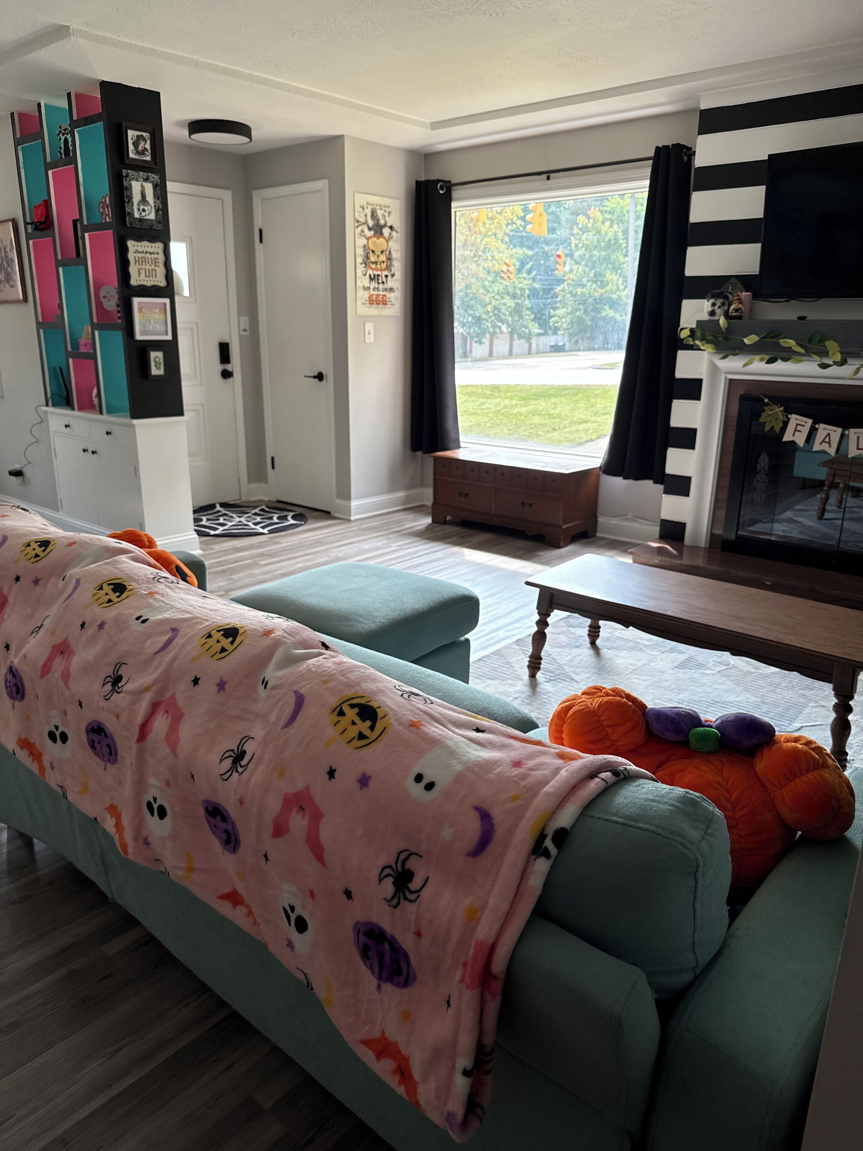 Game On Parma With Wifi, Ac And Game Room Family And Pet Friendly - Parma, OH