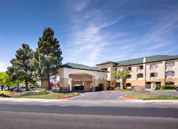 Cash Rewards Inn & Suites - Roswell, NM