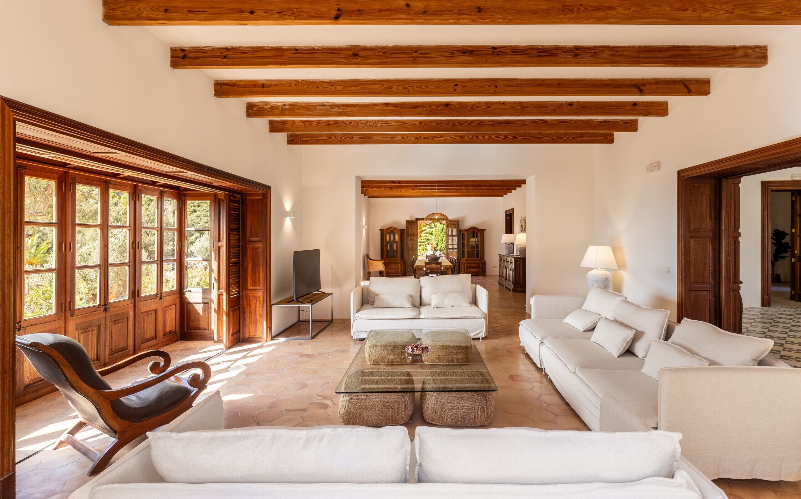 Honor Vell - Surrounded By Nature - Sóller