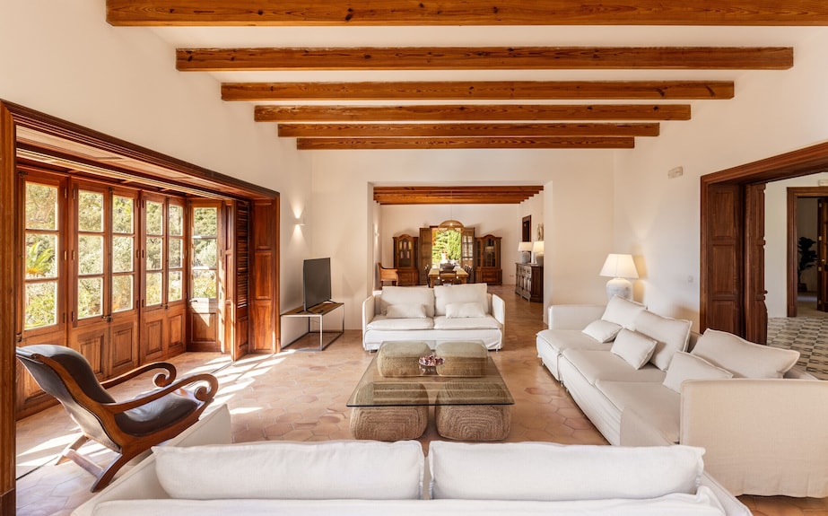 Honor Vell - Surrounded By Nature - Sóller