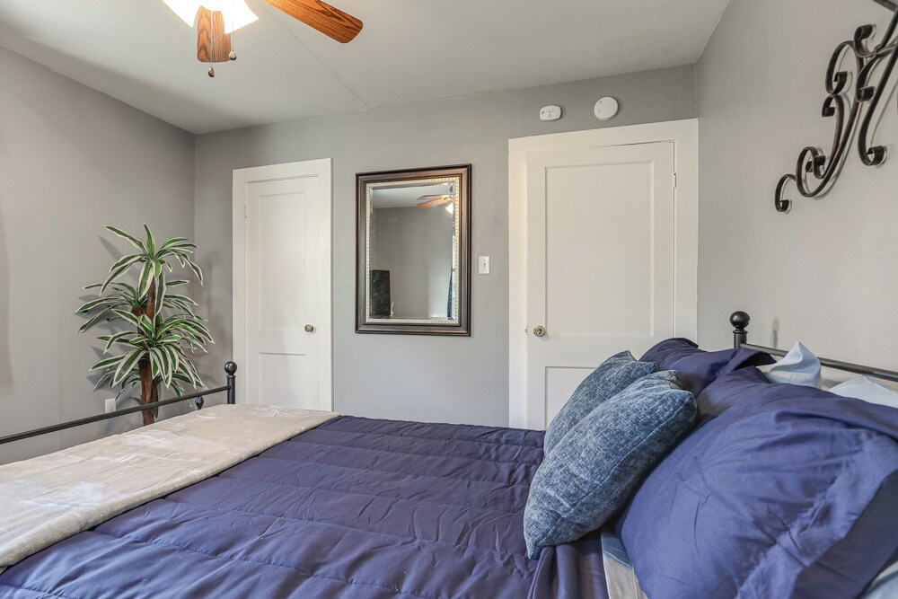 4 Mi to Baton Rouge: Charming Duplex Apartment - Port Allen | Vrbo