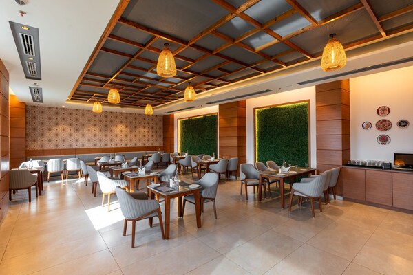 Krishna's Courtyard - Hotel & Convention - Cuttack