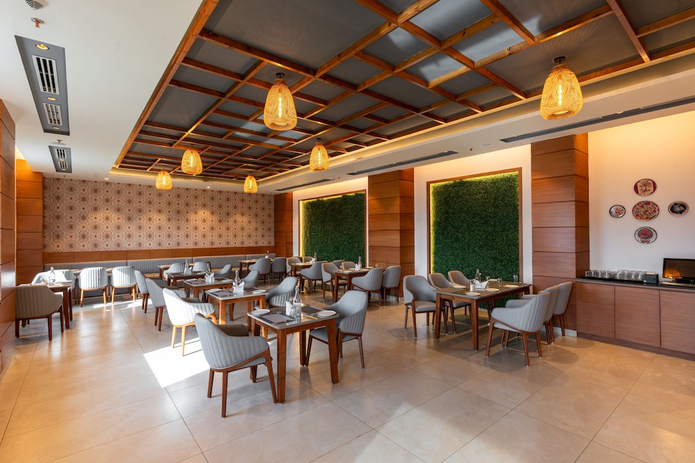Krishna Courtyard Hotel And Convention - Cuttack