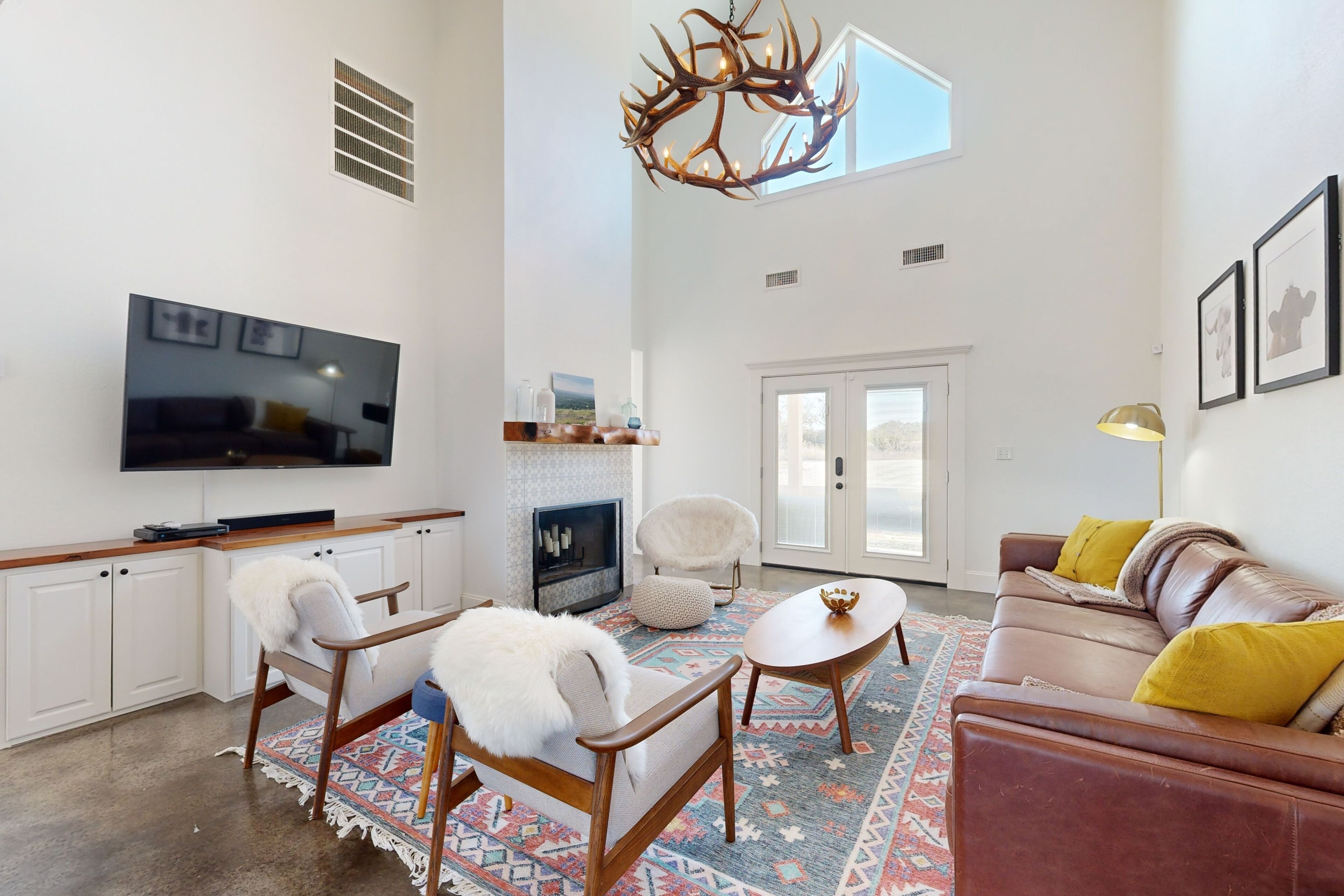 Tranquil Farmstead With Beautiful Views Of The Country, Fire Pit - Johnson City, TX