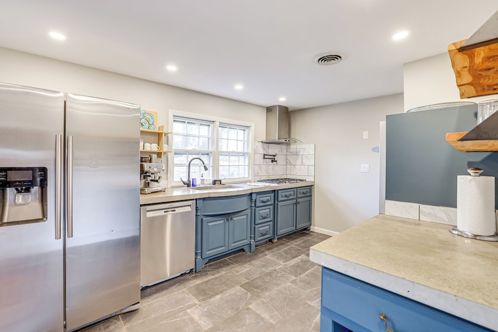 4 Mi To Dtwn: Home W/ Fire Pit In Greenville - Travelers Rest, SC