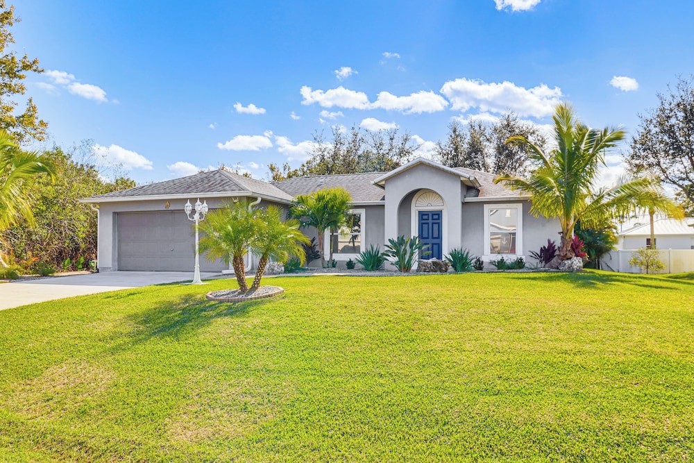 프라이빗 야드 및 스크린 파티오: 햇살 가득한 세바스찬 보석 - 세바스찬