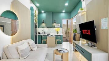 Villa, 3 quartos, piscina privativa | Sala de estar | TV de ecrã plano