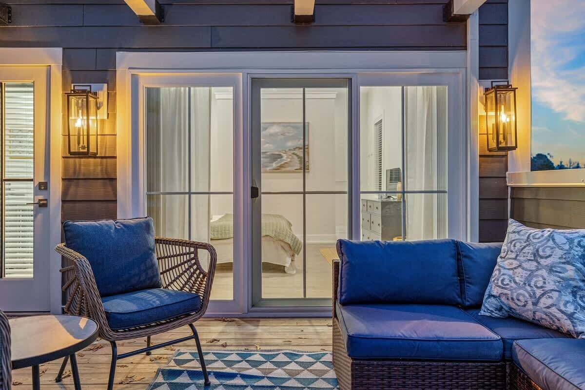 Beach Bliss Home With Rooftop Deck & Pool Access - New Buffalo, MI