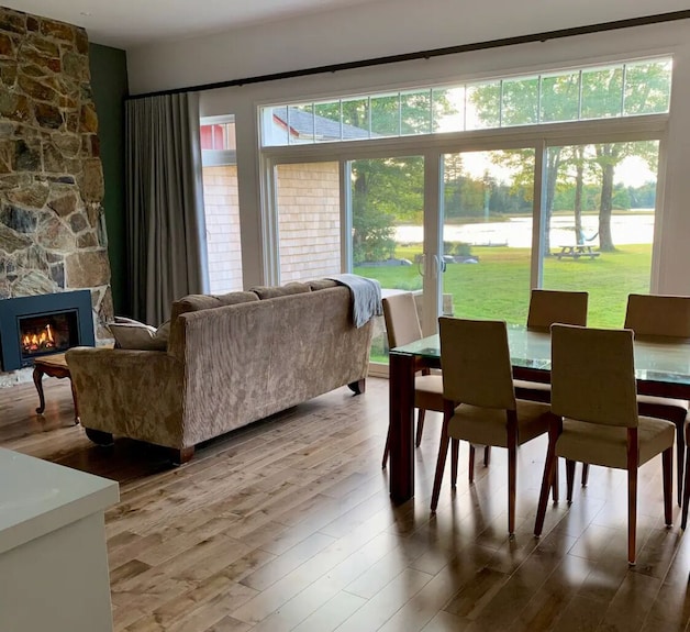 Private Cottage On 8 Wooded And Flower-filled Acres At Lake Wentworth And The Wentworth River - Nova Scotia