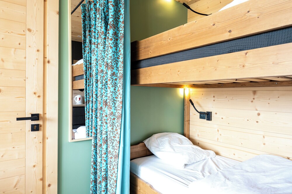 Studio '313' with Mountain View, Private Terrace and Wi-Fi - Les ...