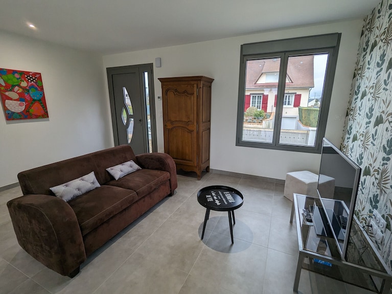 Renovated House With Garden And Parking, Near Orleans, Pet-friendly - Loire Valley