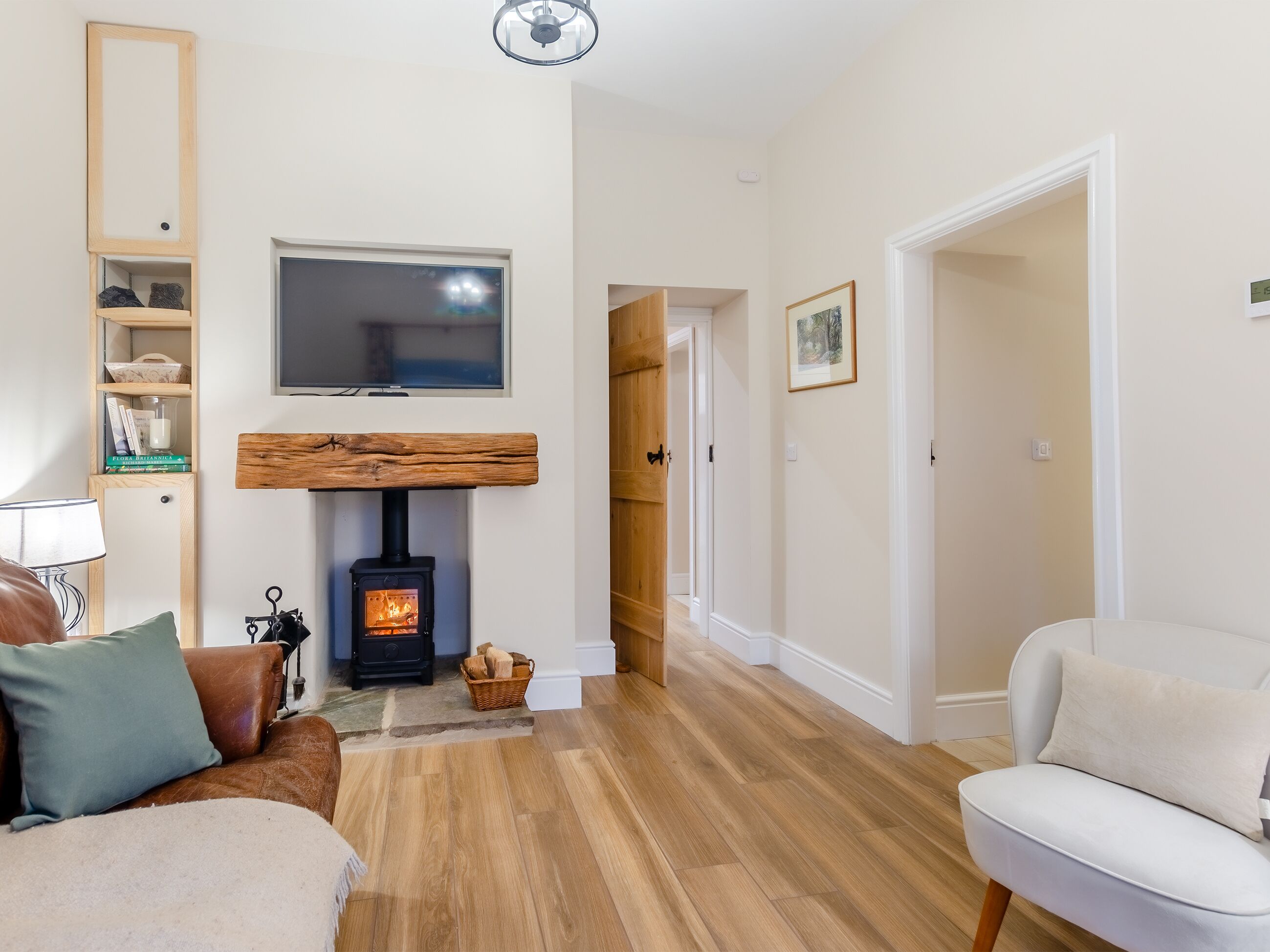 We Love This Historic Lodge With Large Garden And Wood Fired Hot Tub. - Driffield