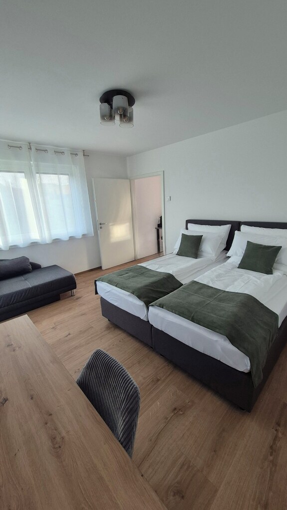 Apartments Seibel Double/twin Room With Kitchen And Conservatory - Reutlingen