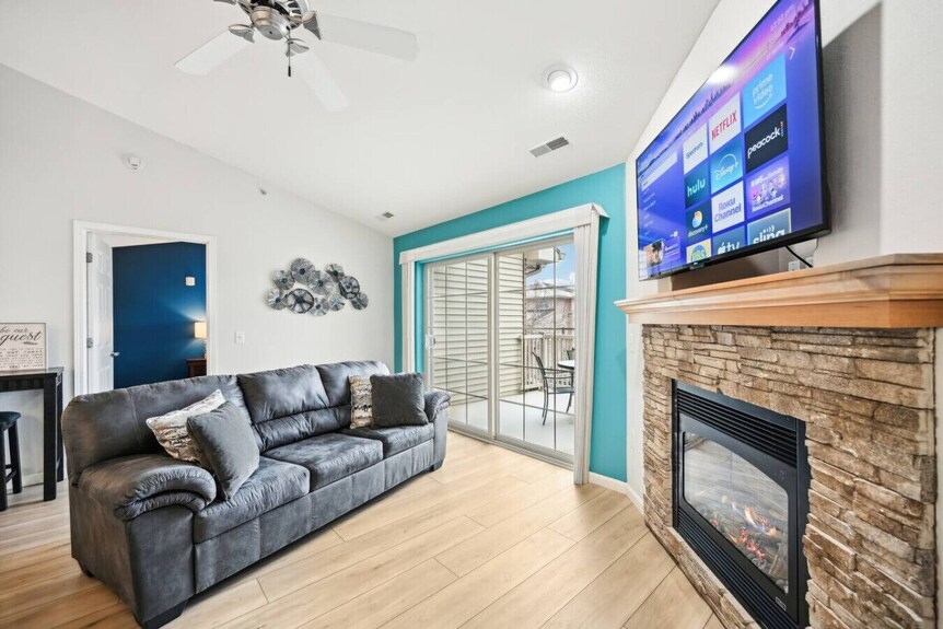 Vacation Awaits At Delton Grand - Wisconsin Dells, WI