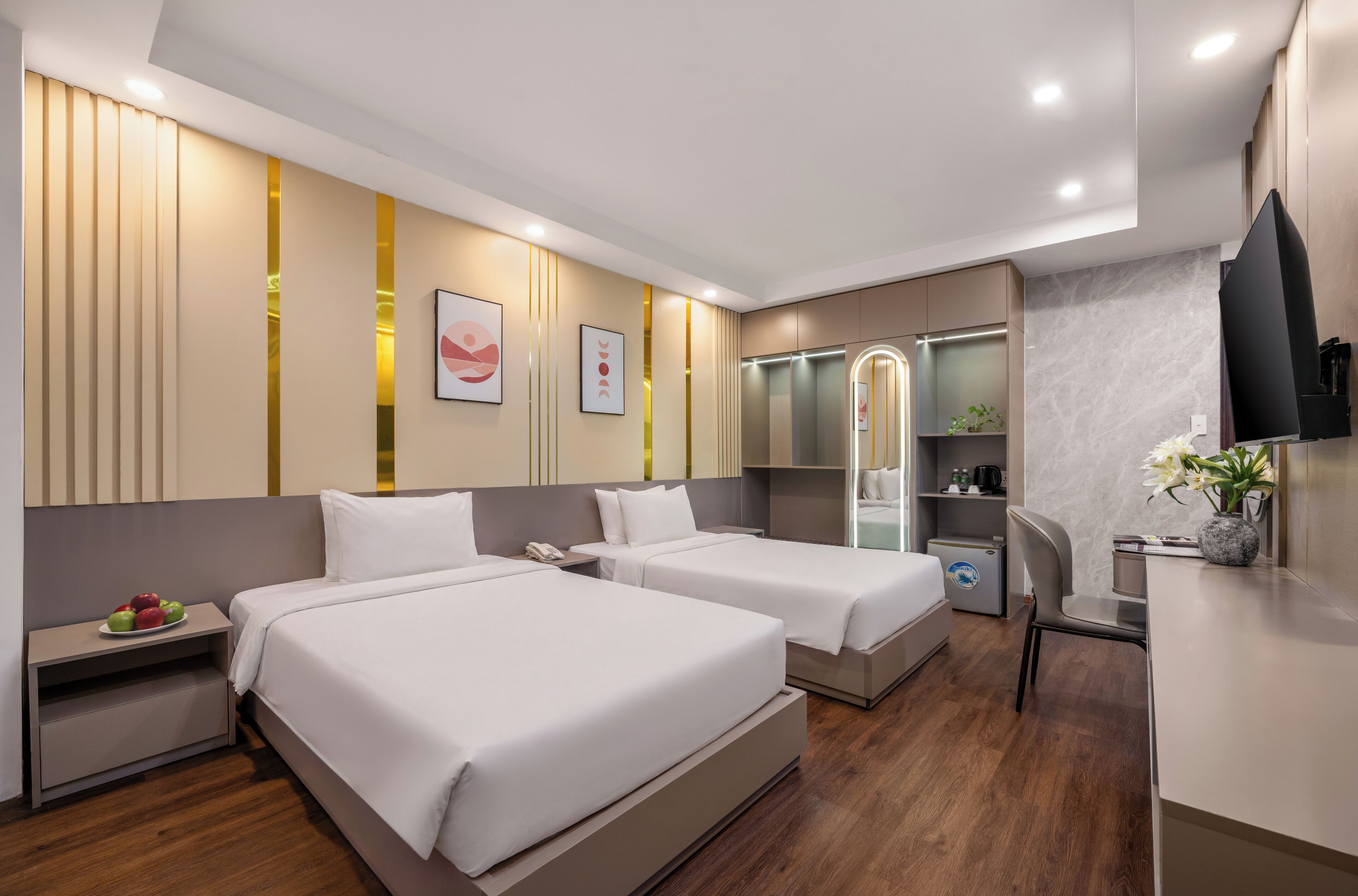 Quarto duplo superior | Frigobar, escrivaninha, espaço de trabalho para notebook