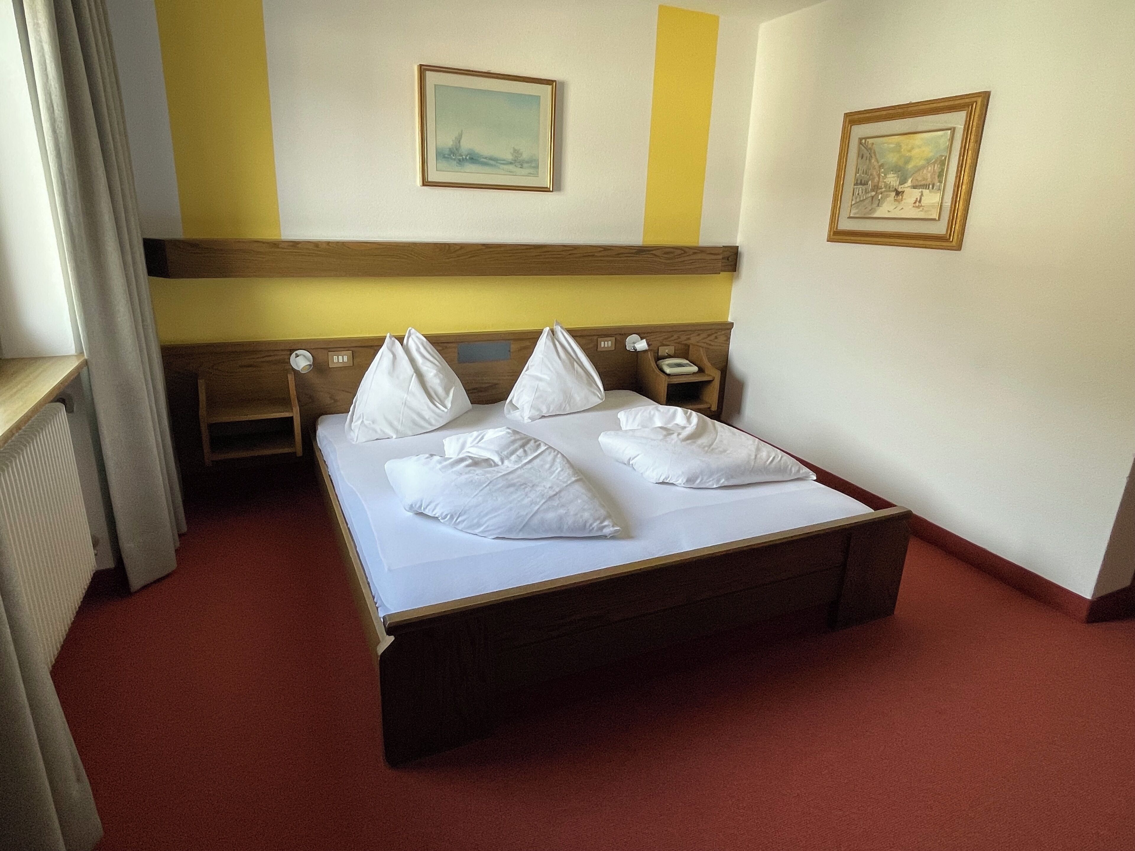 Quarto Duplo, 1 quarto | Cofre no quarto, secretária 