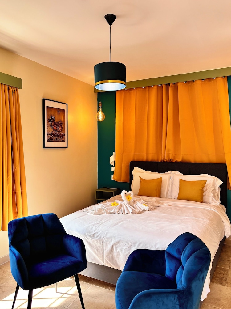 The Palm Trees Restaurant And Rooms - Mauritius