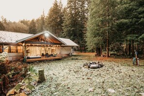Cabine, 3 quartos, fumadores, varanda | Terrenos do alojamento